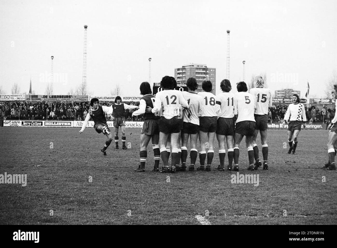 Haarlem - NEC, Football Haarlem, 23-12-1973, Whizgle News from the Past ...