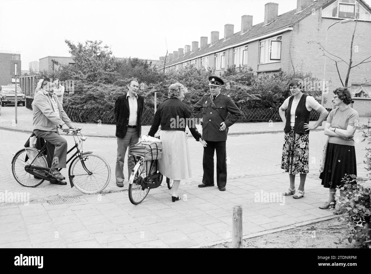 Barricade v m hi-res stock photography and images - Alamy