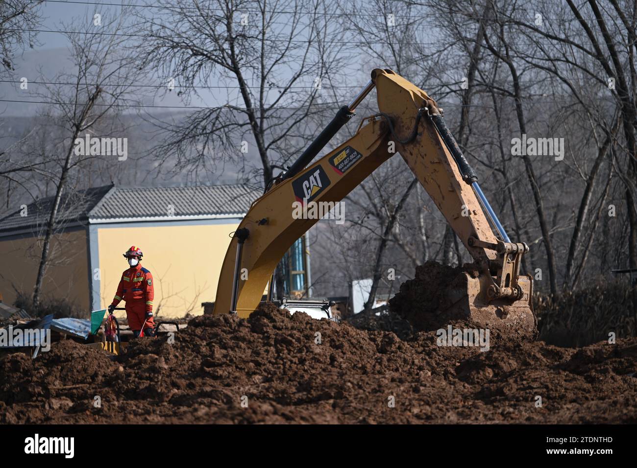 Minhe, China's Qinghai Province. 19th Dec, 2023. Rescuers are in ...