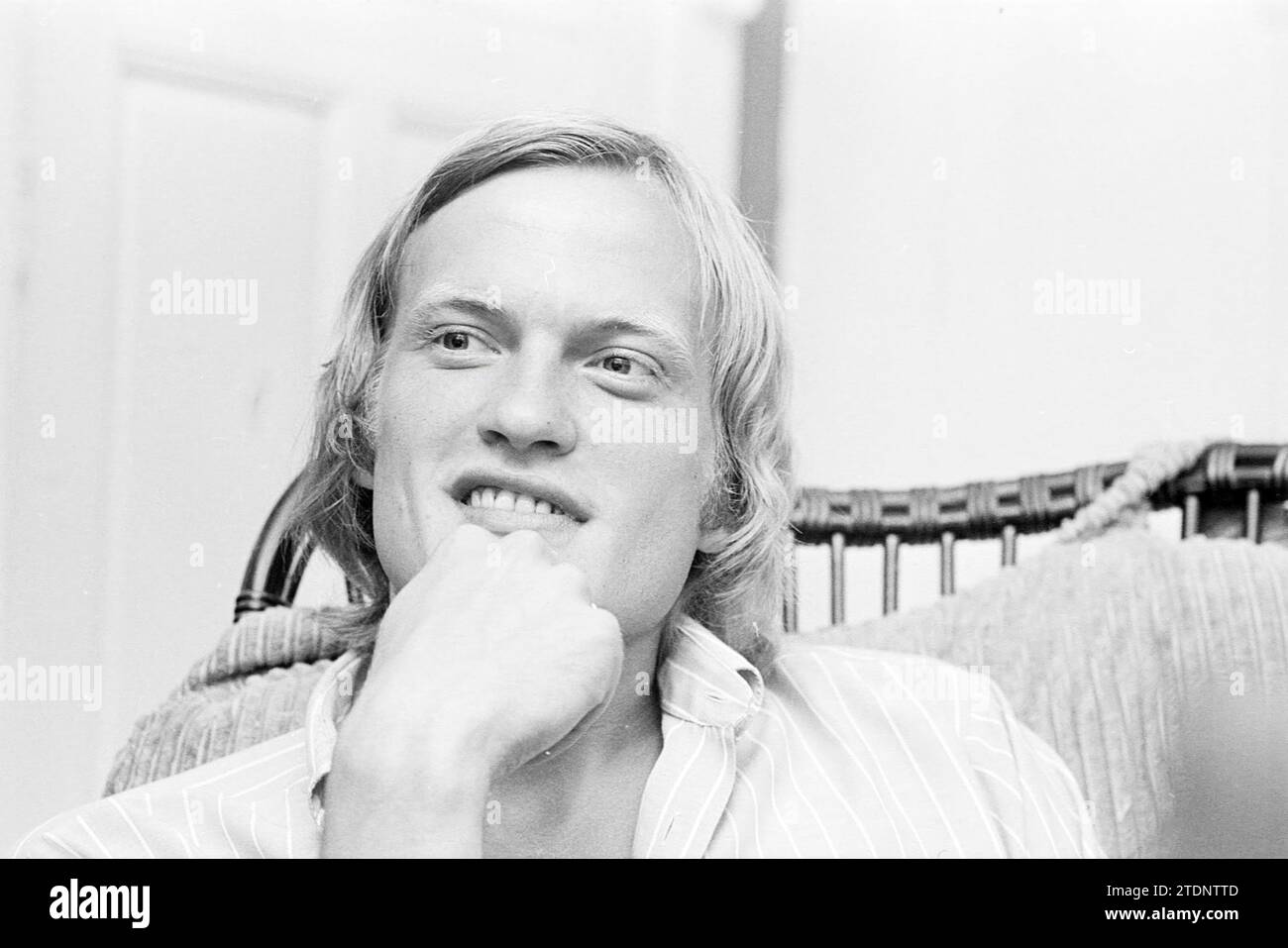 11 08 1975 hi-res stock photography and images - Alamy