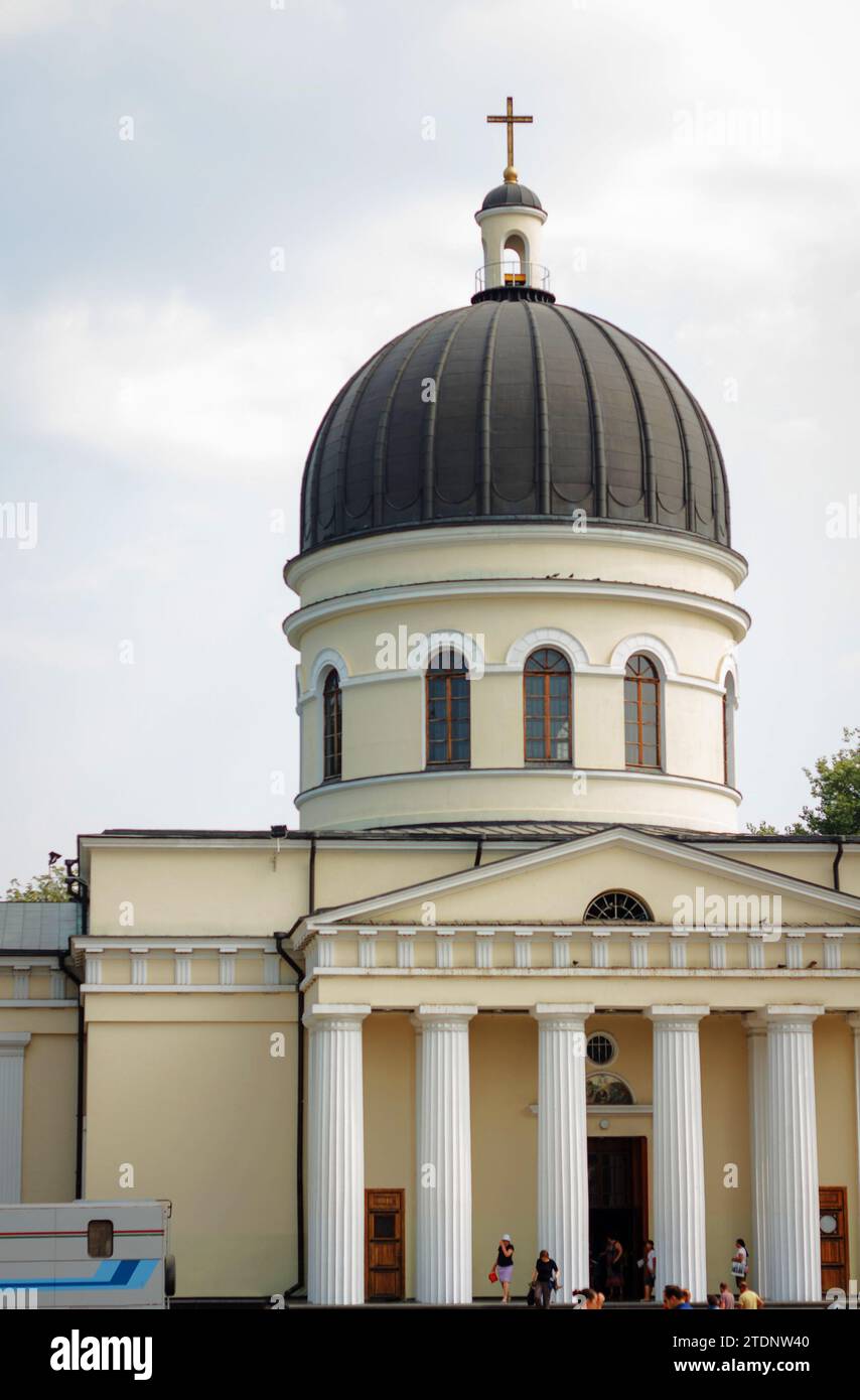 Cathedral beautiful architectural structure with white columns in ...