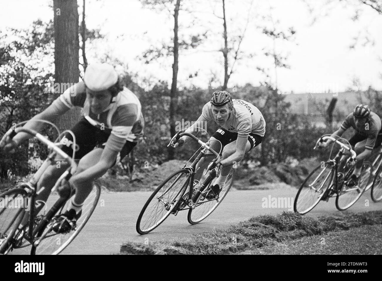 13 06 1975 whizgle news hi-res stock photography and images - Alamy