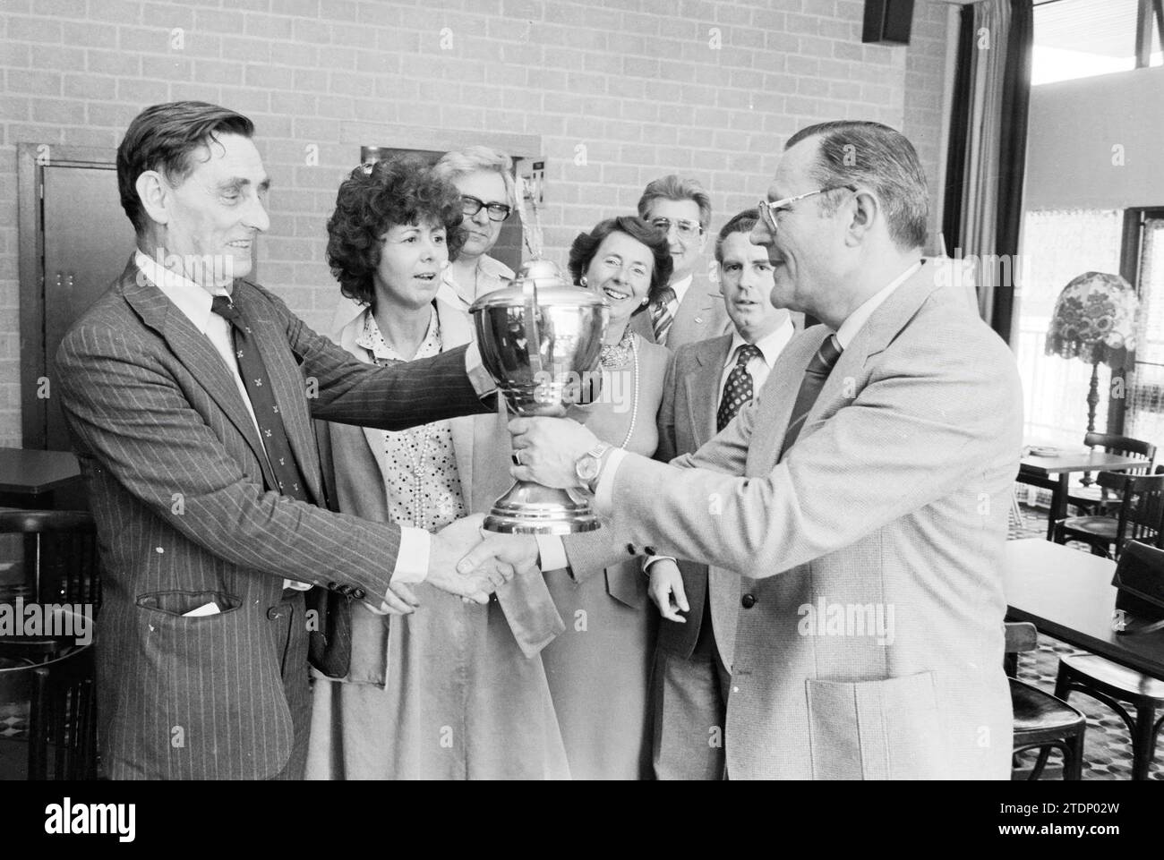 Bridge award ceremony, Bridgen, 27-05-1979, Whizgle News from the Past ...