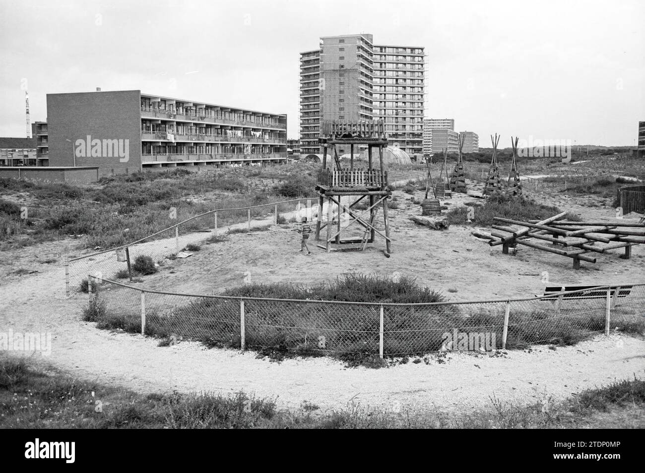 Overview of the playground area, Children's playground on the Velsen ...