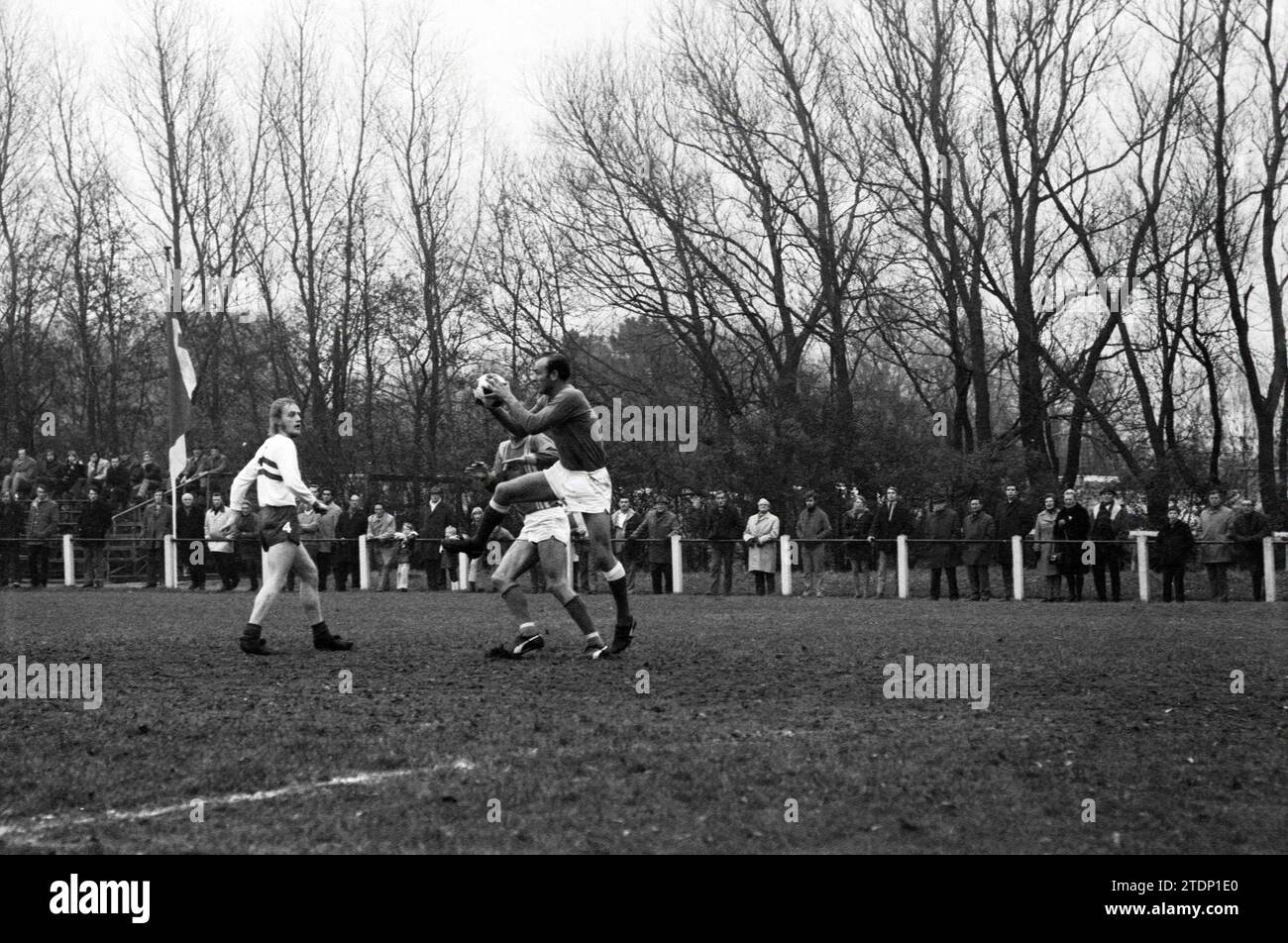 05 12 1971 hi-res stock photography and images - Alamy