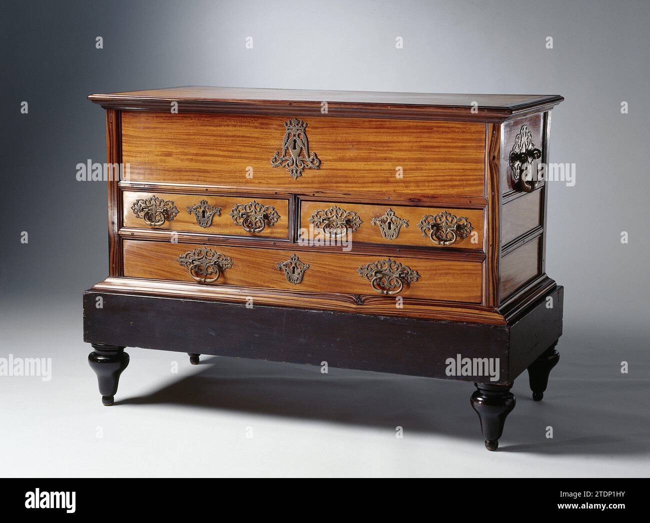 Chest, anonymous, c. 1650 - c. 1710 Chest with drawers on tropical wood ...