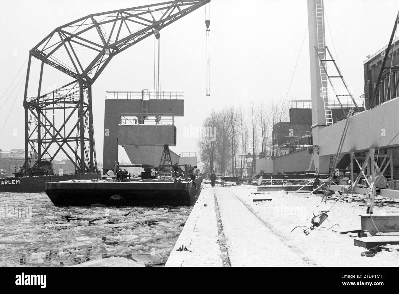 19 02 1979 hi-res stock photography and images - Alamy