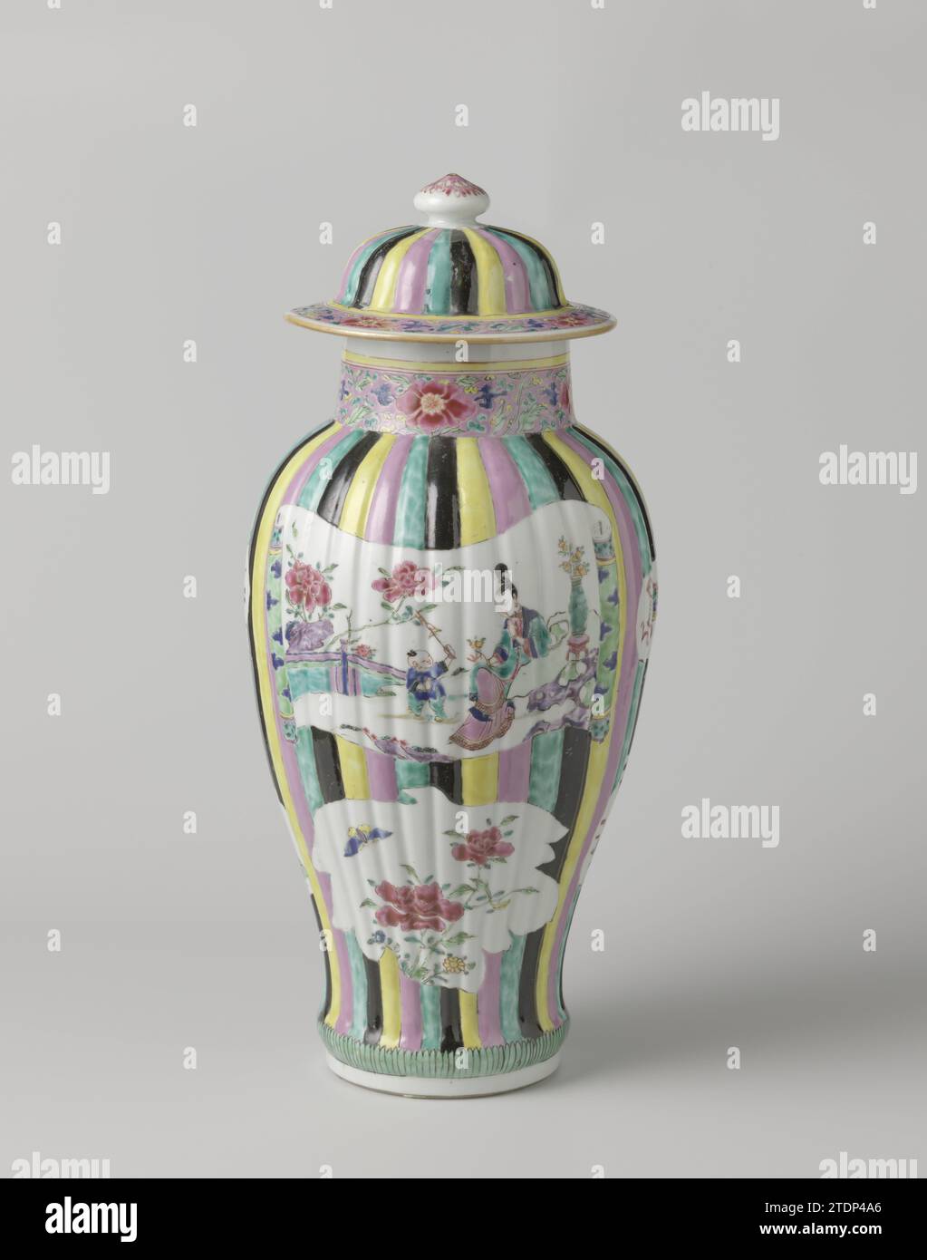 Covered jar with figures, flower sprays and auspicious symbols in ...