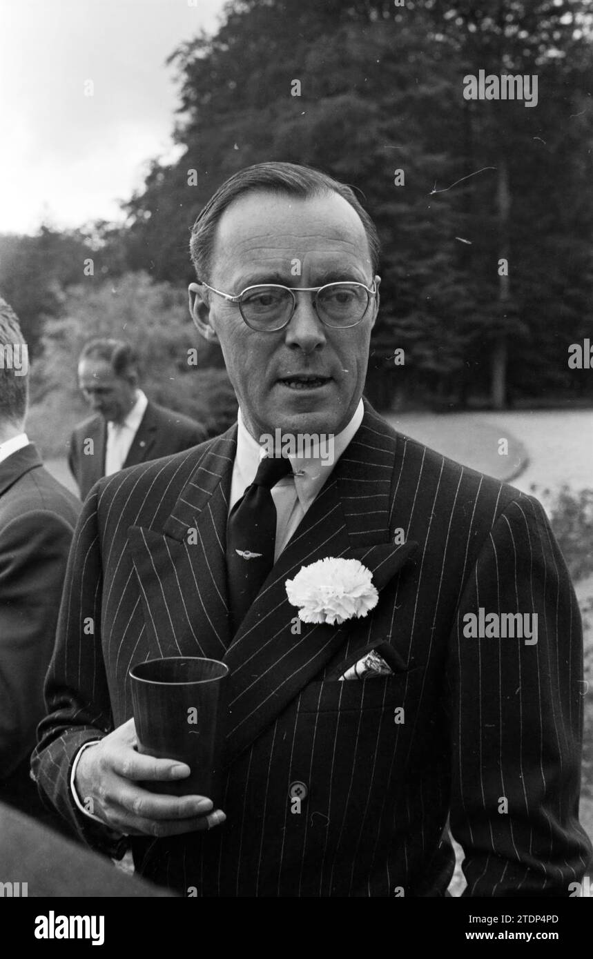 Prince Bernhard portrait, Soestdijk Palace, Baarn, 02-08-1960, Whizgle ...