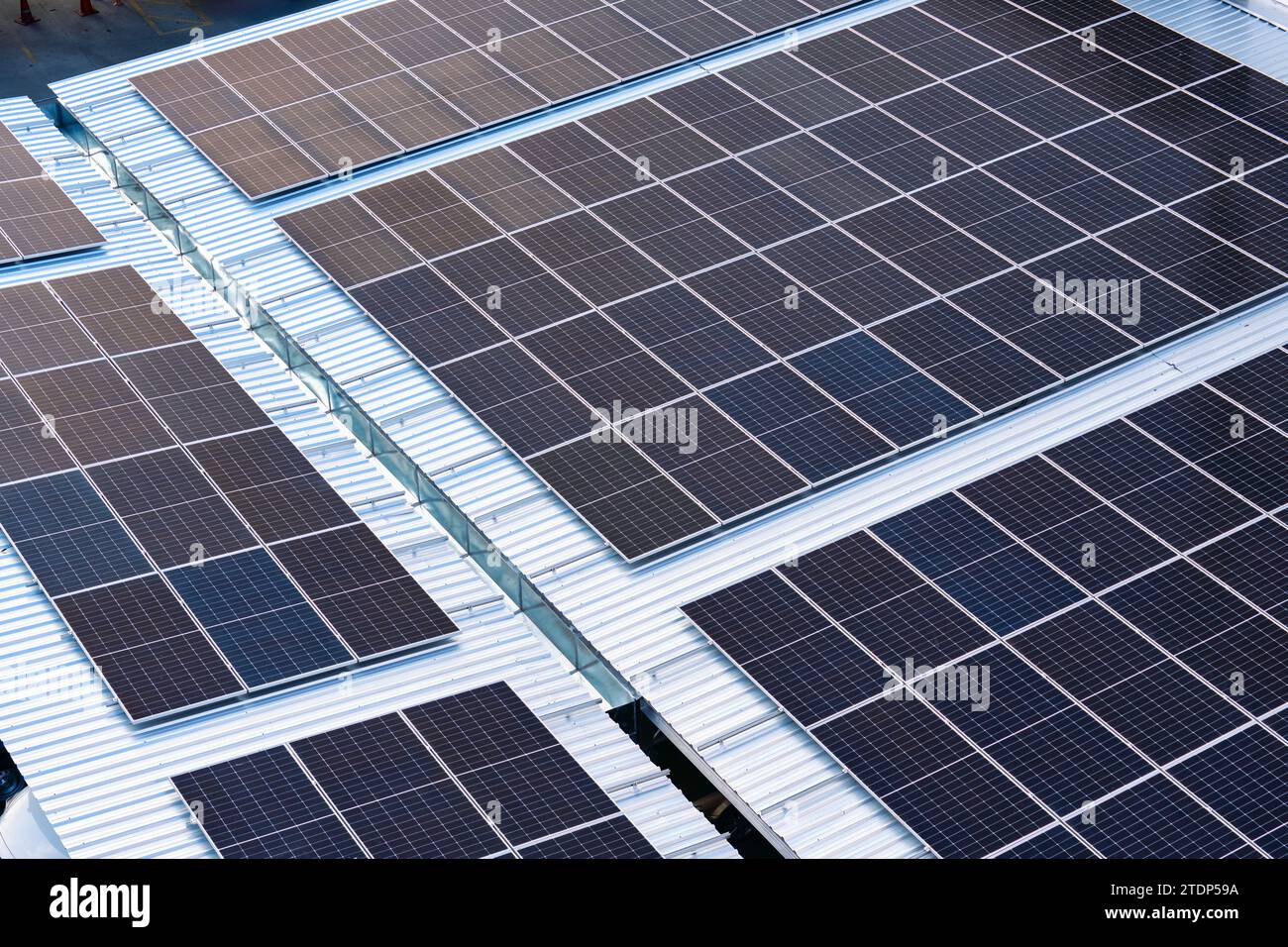 Solar panel install on garage roof, Photovoltaic solar cell eco ...