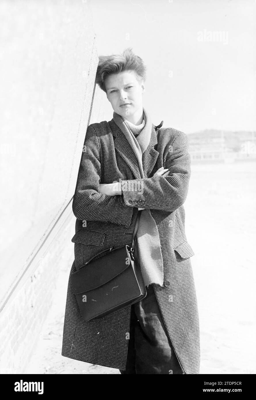 Dancer Karin Post, IJm., IJmuiden, The Netherlands, 24-03-1991, Whizgle ...