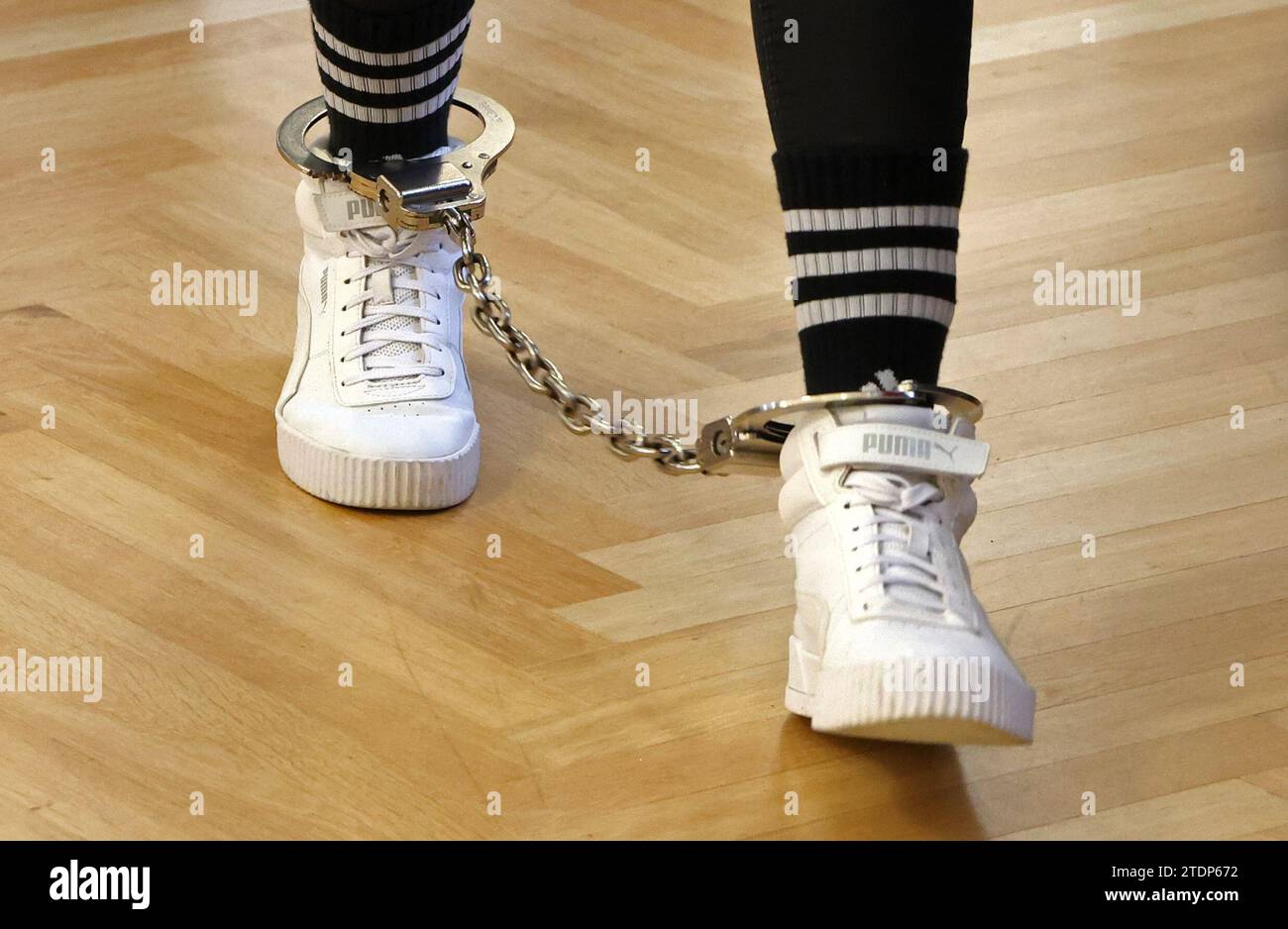 Rostock, Germany. 19th Dec, 2023. The defendant in the trial for murder ...