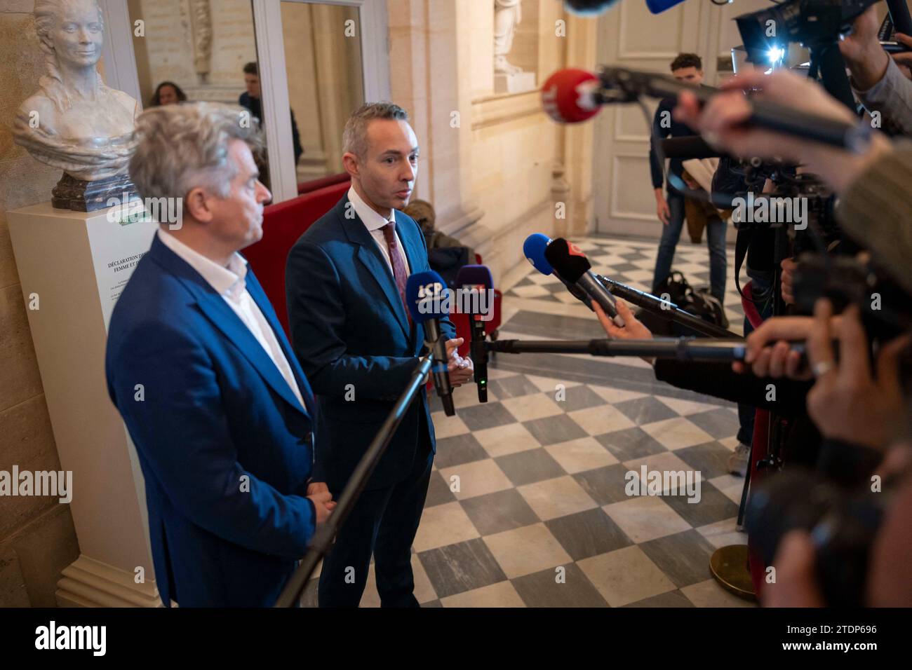 Paris, France. 19th Dec, 2023. French communist party (PCF) national ...