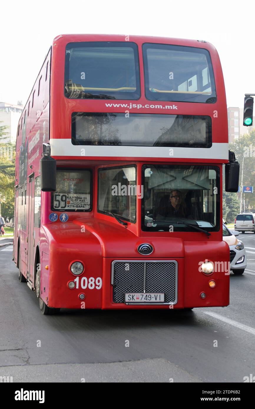 The Yutong City Master "double decker" is a low-floor double-decker bus ...