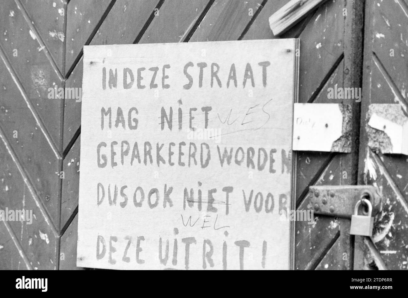 Scrap Entrance Release Sign, Signs, 26-07-1984, Whizgle News from the ...