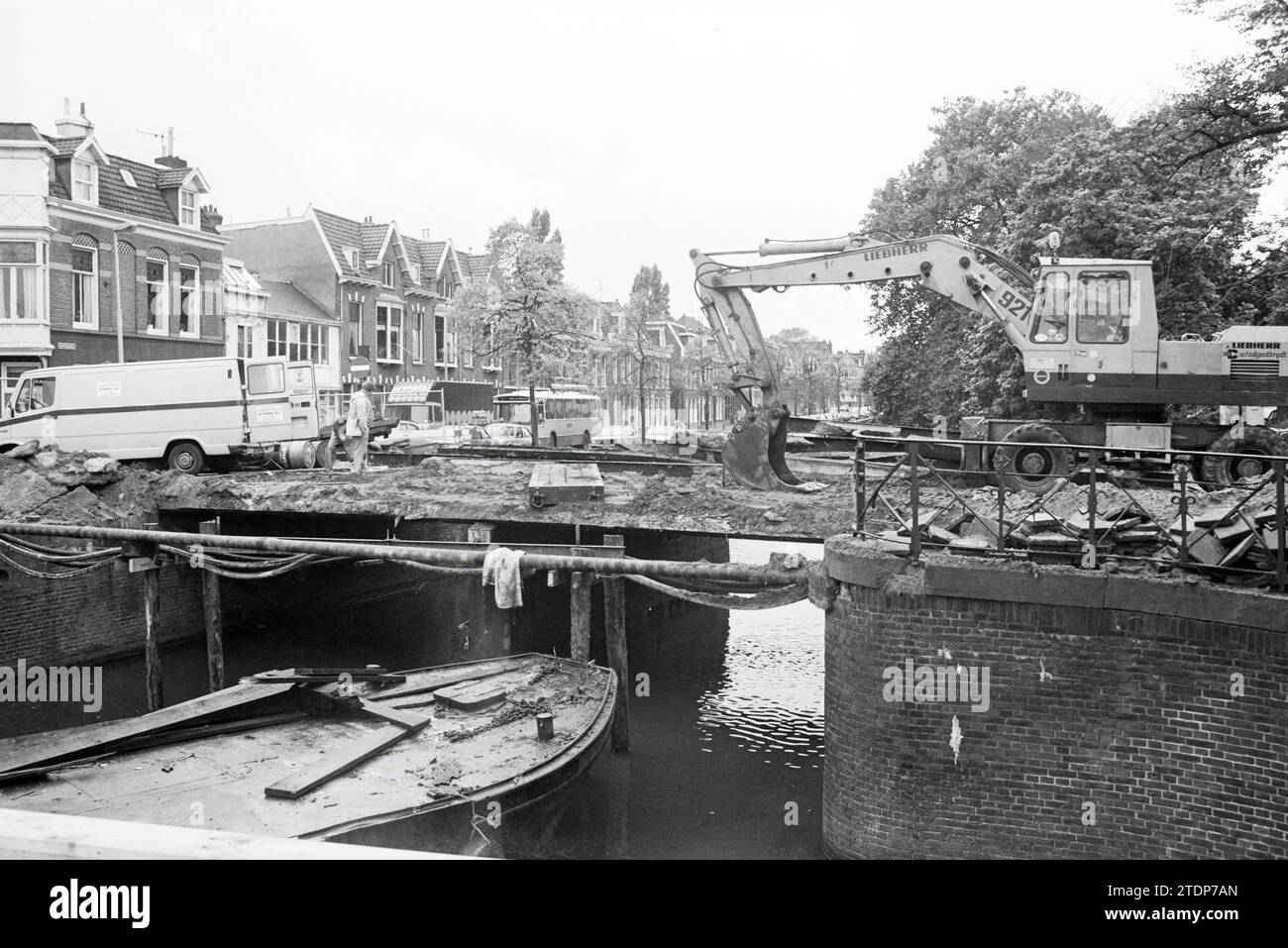 Demolition Kleine Houtbrug, Demolition, demolition, scrapyards, 09-10 ...
