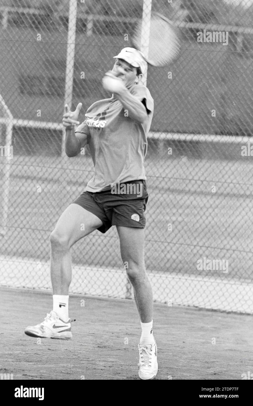 Final hd tennis hi-res stock photography and images - Alamy