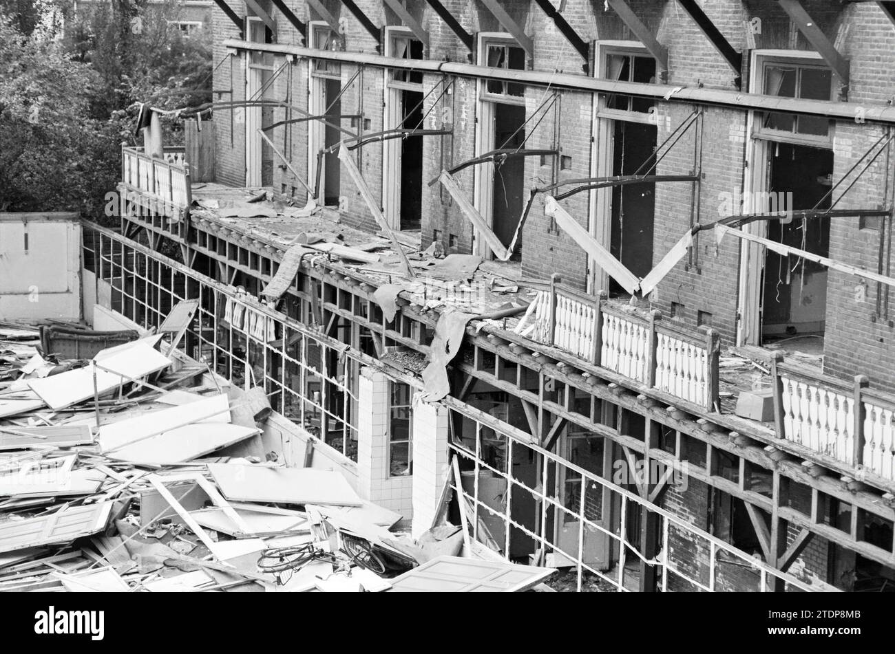 1982 building hi-res stock photography and images - Alamy