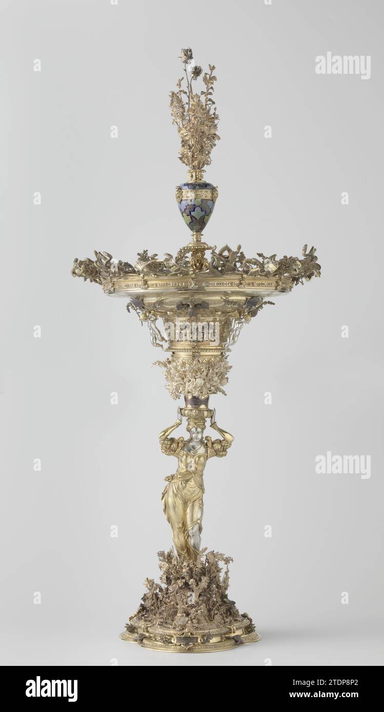 Painted renaissance ornament hi-res stock photography and images - Alamy