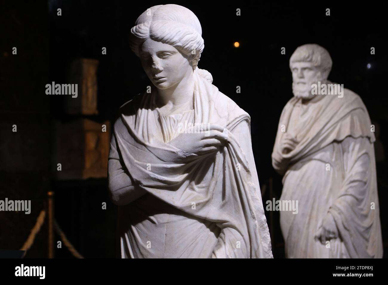 Statue of small herculaneum woman in the archaeological Museum of ...