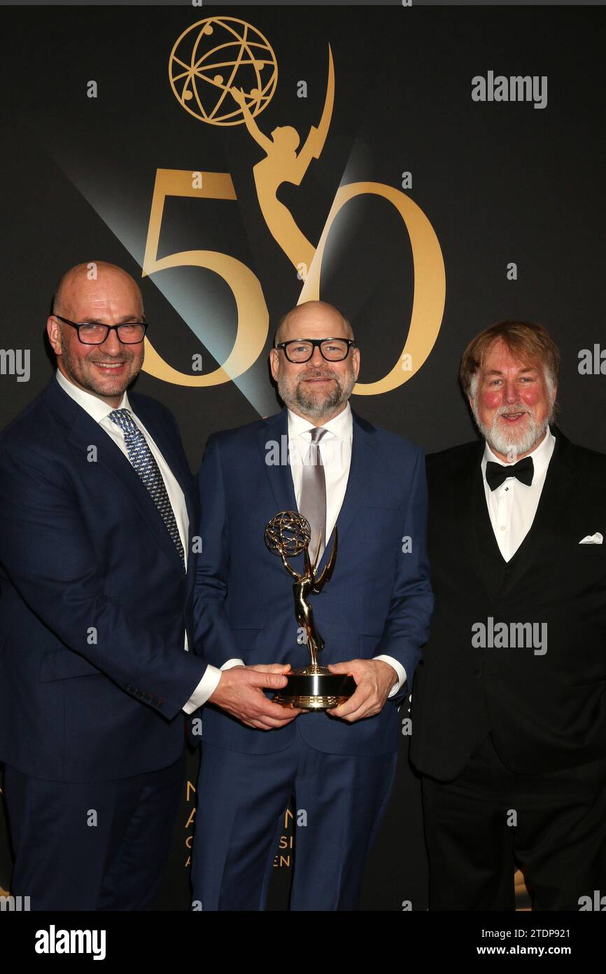 LOS ANGELES - DEC 16: David Fowler, Writing Team - Isand of the Sea ...
