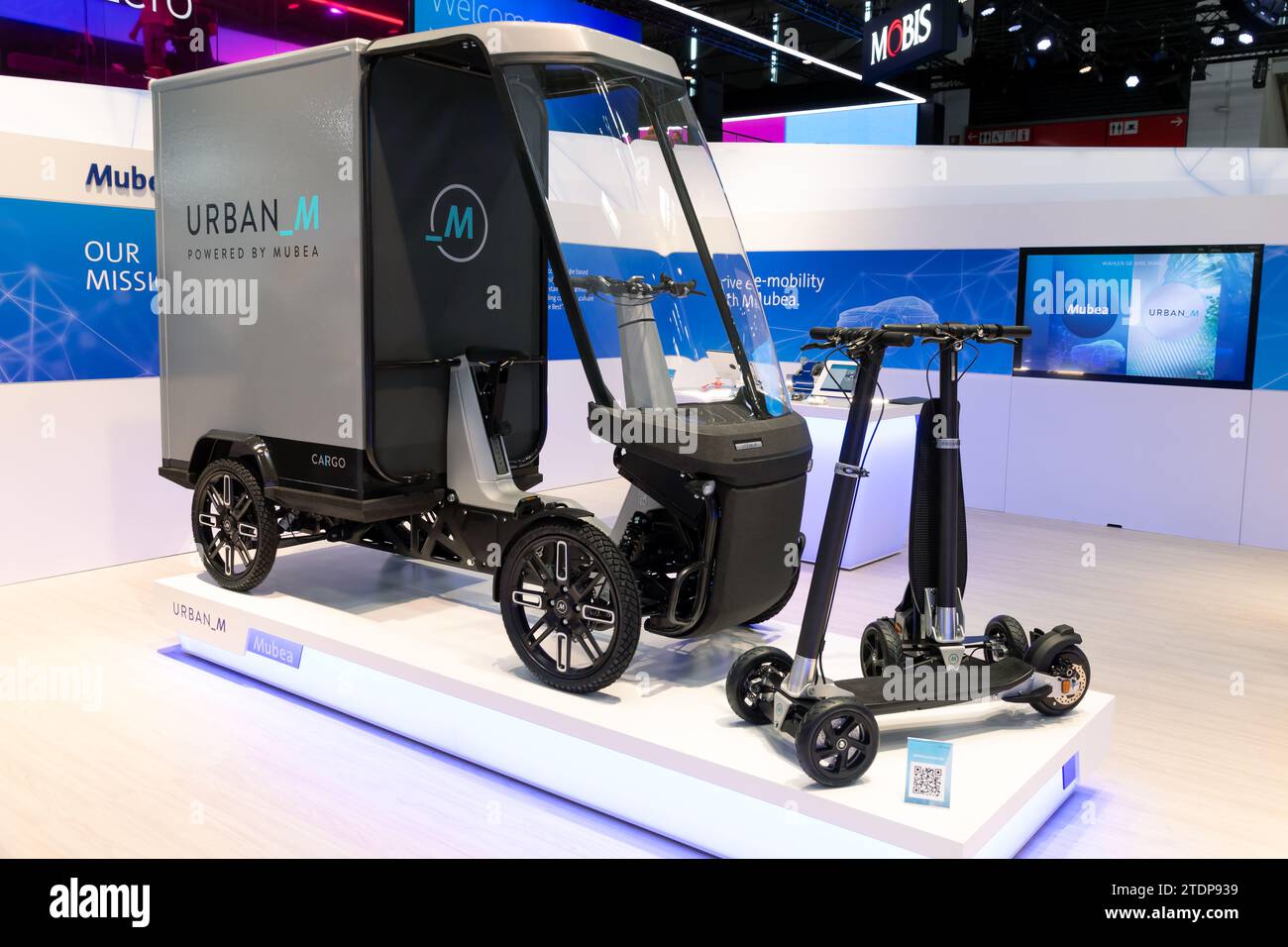 Mubea Urban Mobility Cargo eCargobike at the IAA Mobility 2021 motor ...
