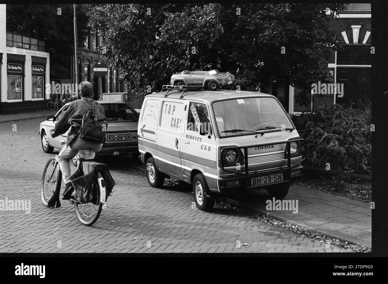 Anti bus note hi-res stock photography and images - Alamy