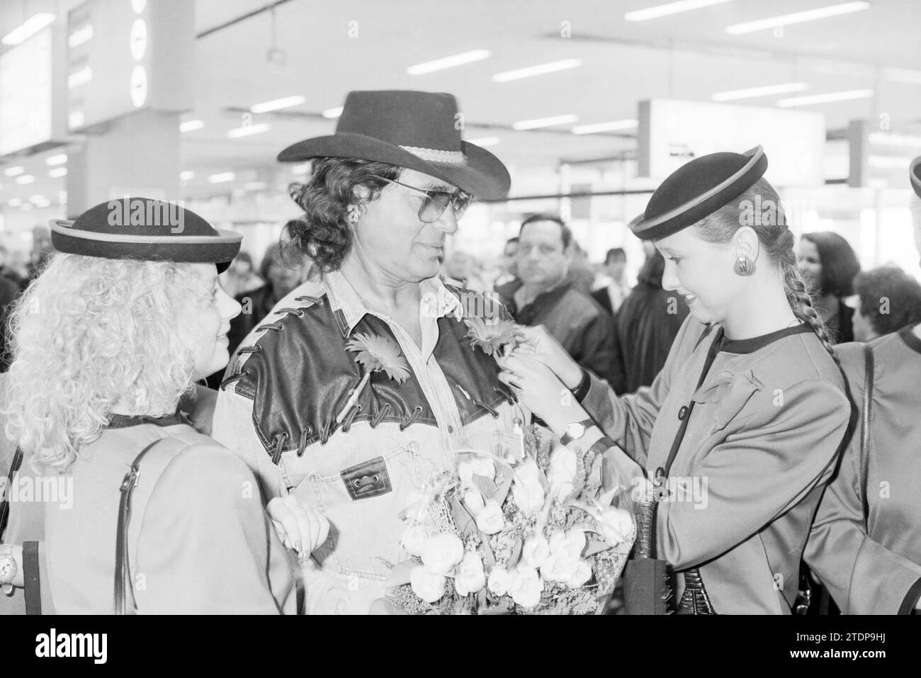 Arrival engelbert humperdinck hi-res stock photography and images - Alamy