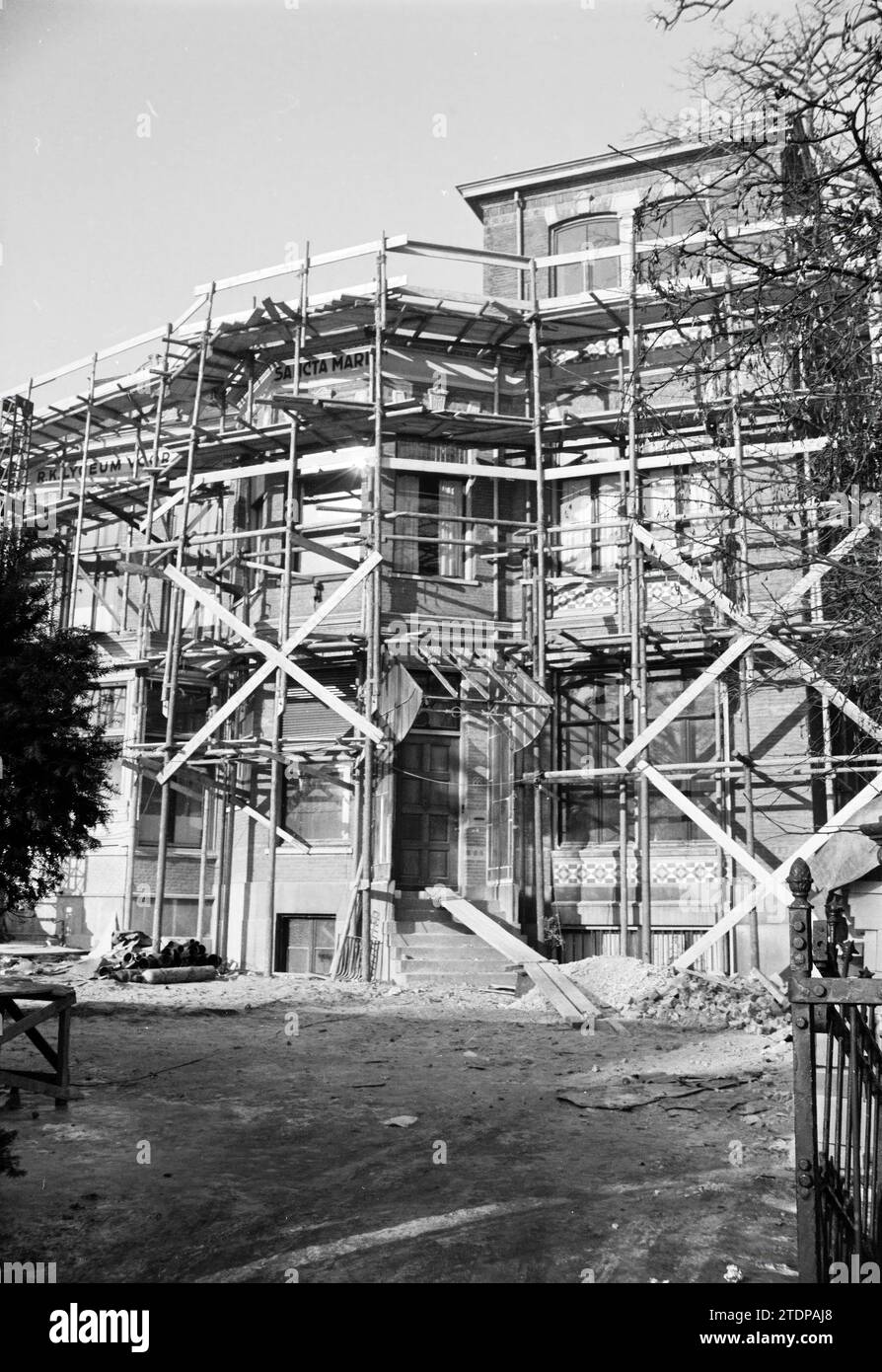 Monumental building under scaffolding, 00-00-1963, Whizgle News from ...