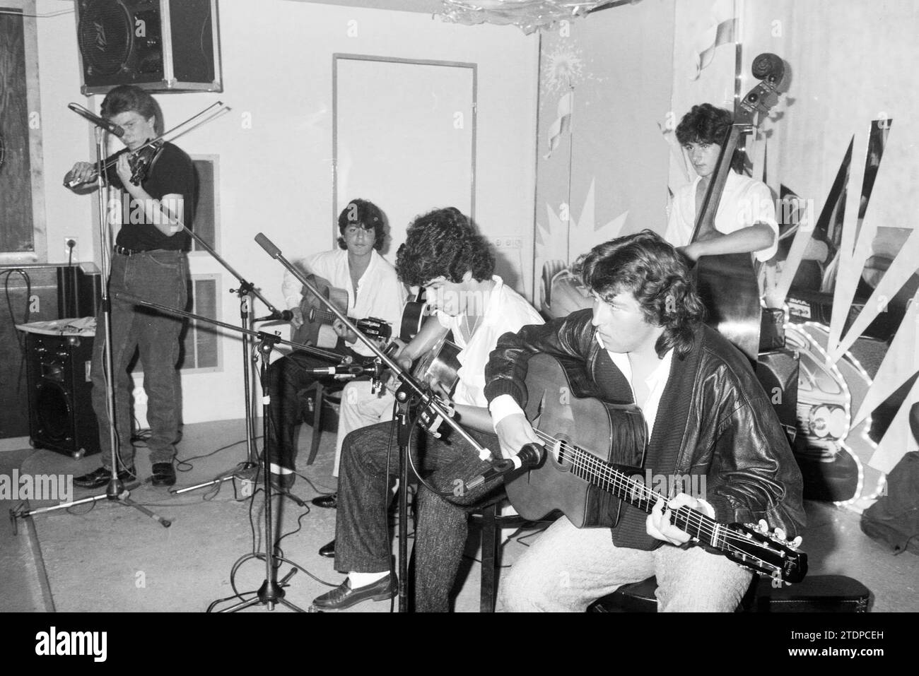Gypsy band bar Bizarre, Music, 21-08-1987, Whizgle News from the Past ...