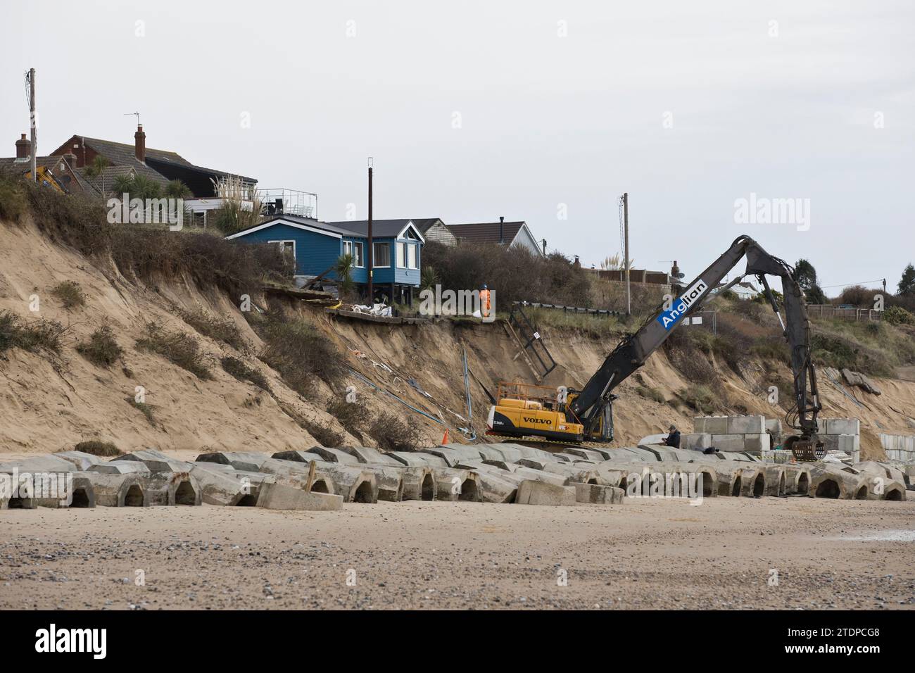 Rock berm hi-res stock photography and images - Alamy