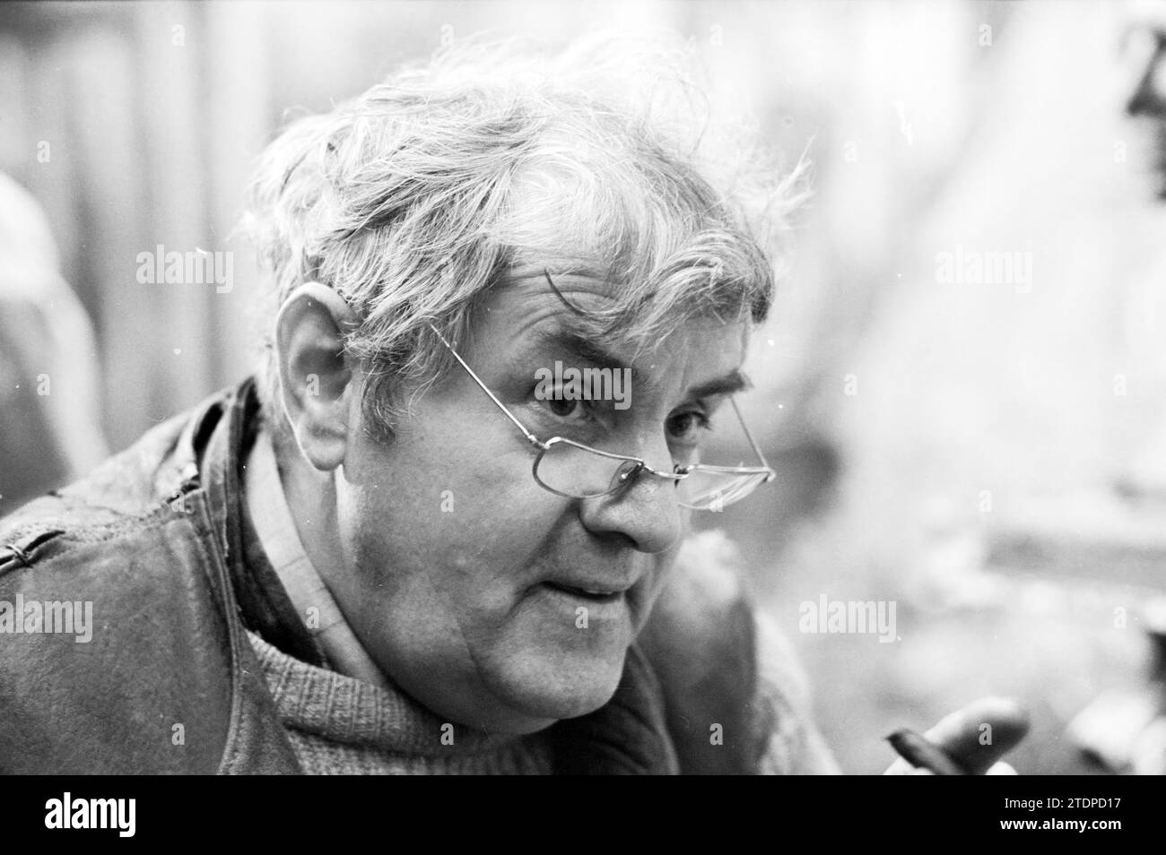 Portrait of Wim Jonker, sculptor + wax statue of Queen Beatrix ...