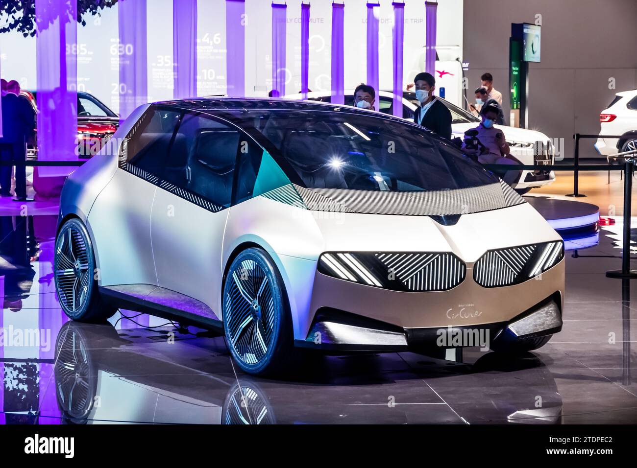 BMW i Vision CirCular, an electric vehicle made by 100% recycled ...