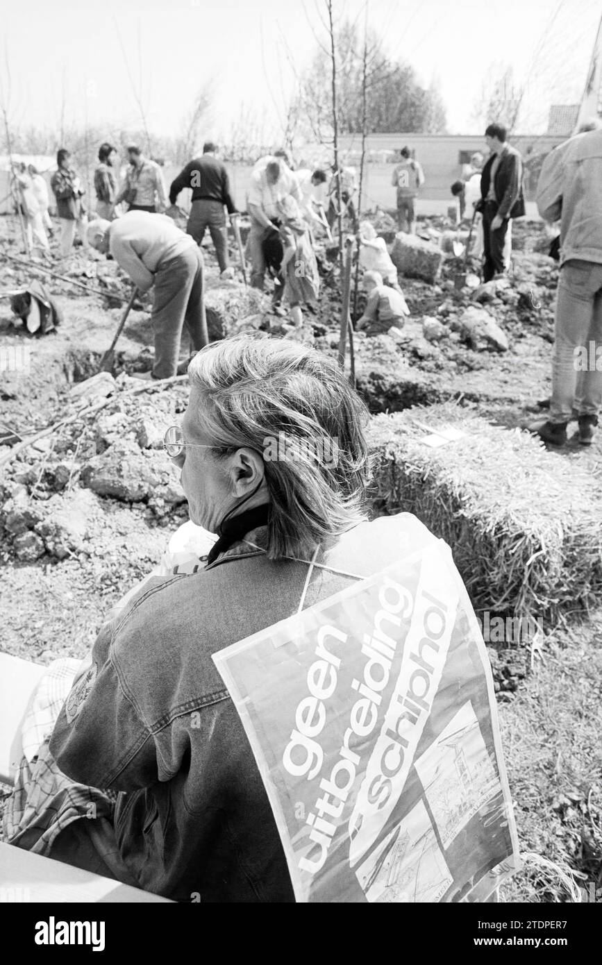 Planting trees, Environment Defense, 25-04-1995, Whizgle News from the ...