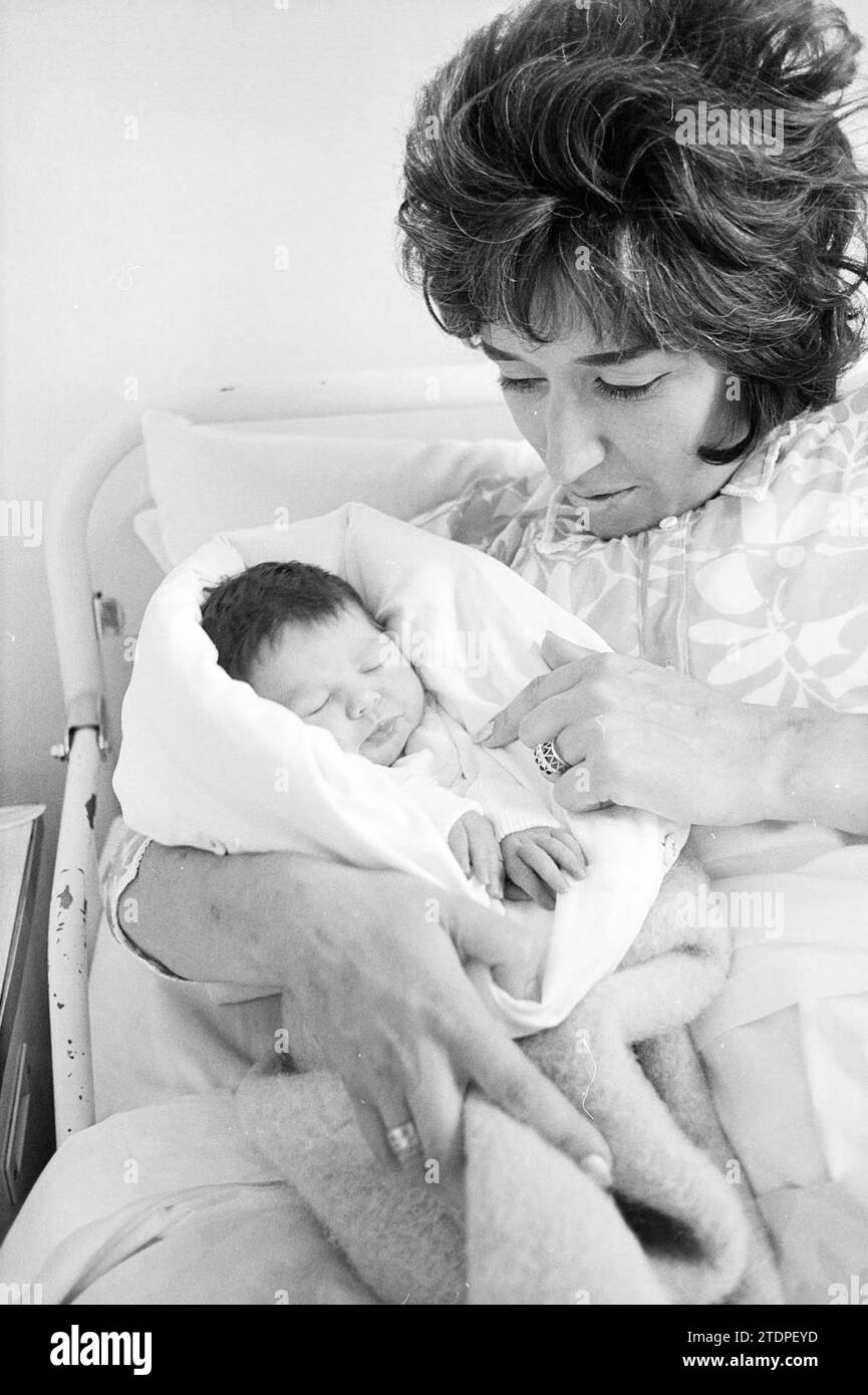 Birth of baby Barry Hughes and Elles Berger, 00-00-1971, Whizgle News ...