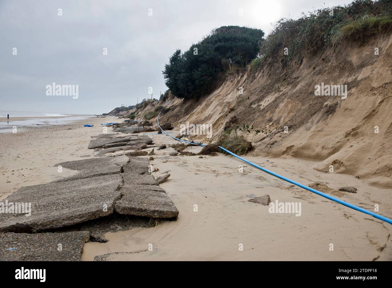 November 26th 2023. Beach erosion at Hemsby in Norfolk with large ...