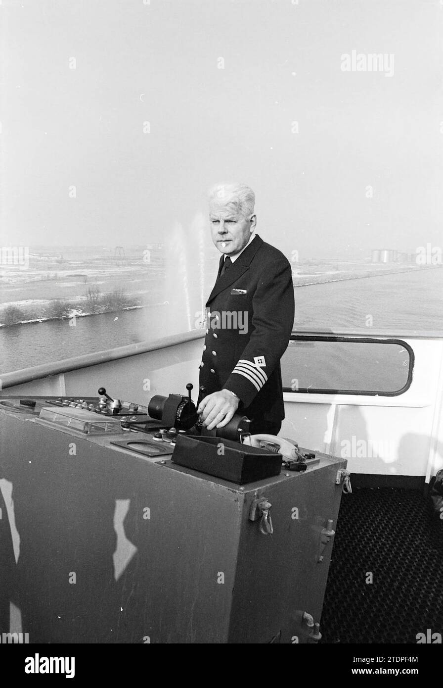 750,000th boat in lock, Tor Scandinavia, Ships, 16-02-1978, Whizgle ...