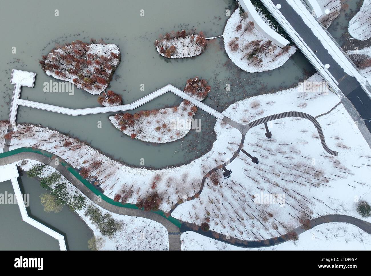 Yangzhou. 19th Dec, 2023. This aerial photo taken on Dec. 19, 2023 ...
