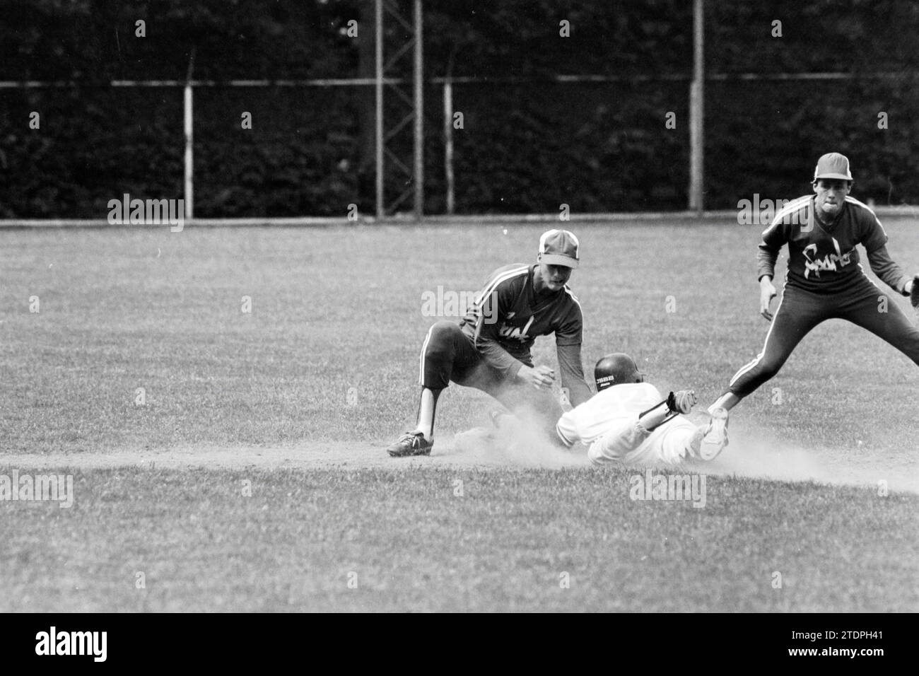 Sparks - HCAW, Baseball Sparks, 25-06-1983, Whizgle News from the Past ...