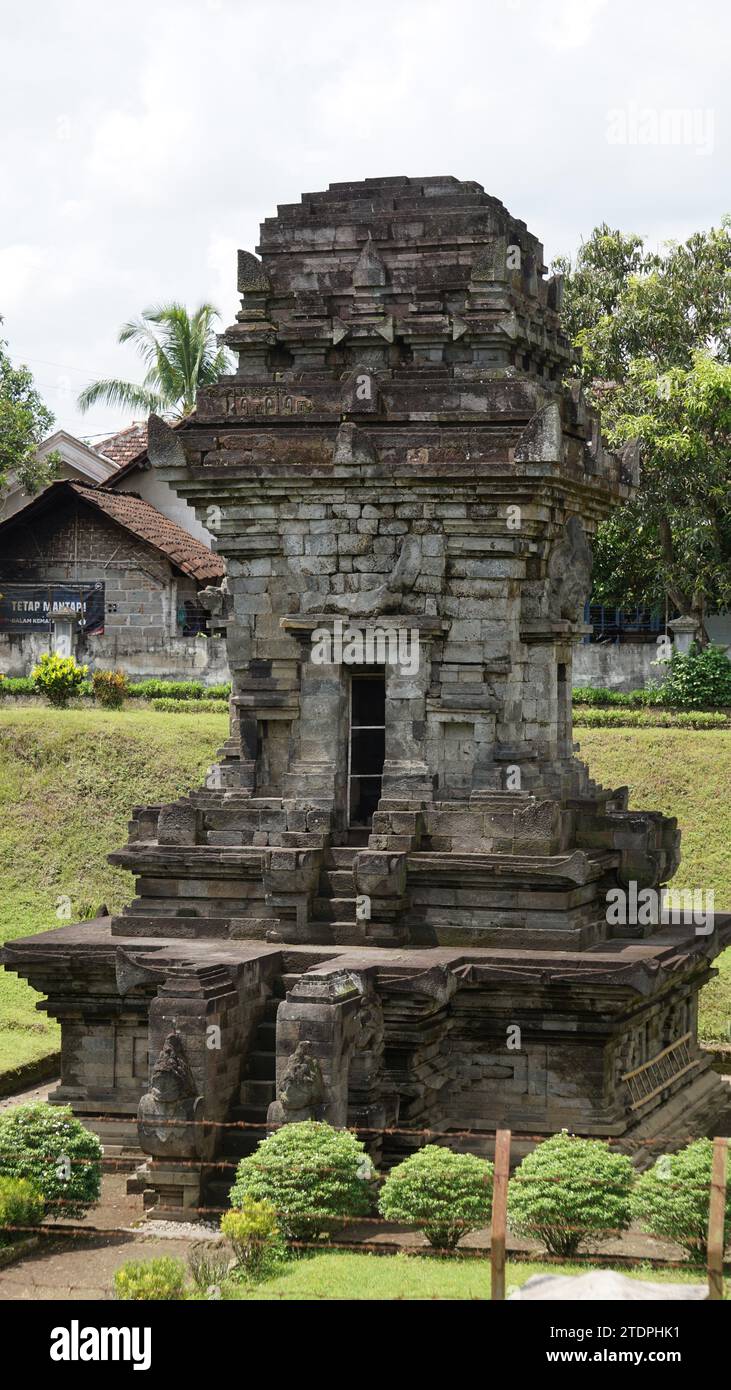 Sawentar Temple is a Hindu temple. Experts believe that this temple was ...