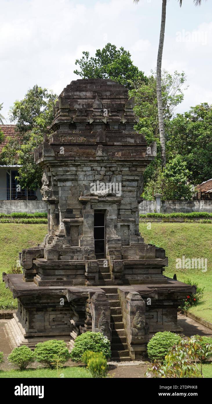 Sawentar Temple is a Hindu temple. Experts believe that this temple was ...