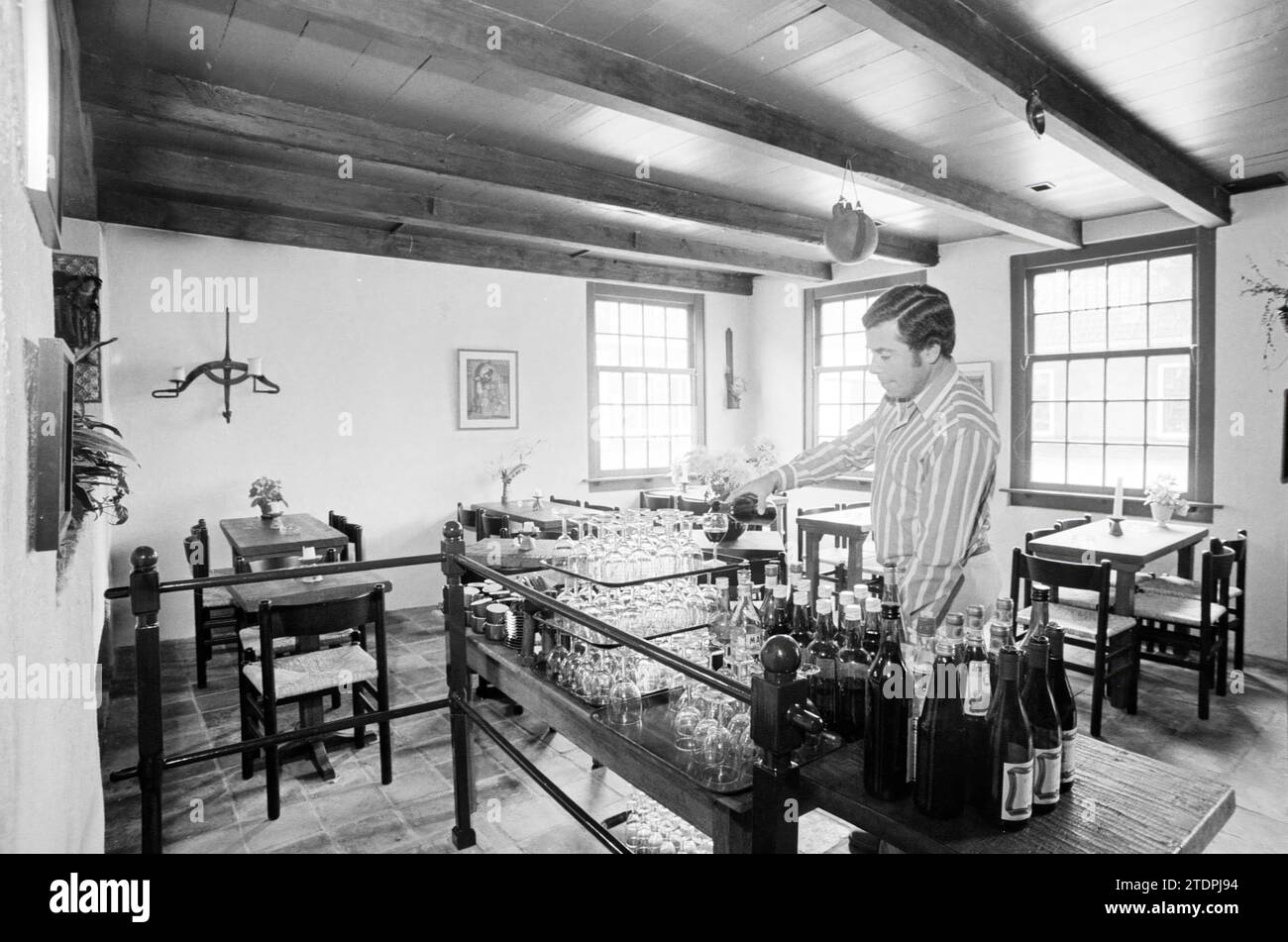 Interior of Het Roode Hert, Interior, 09-06-1973, Whizgle News from the ...