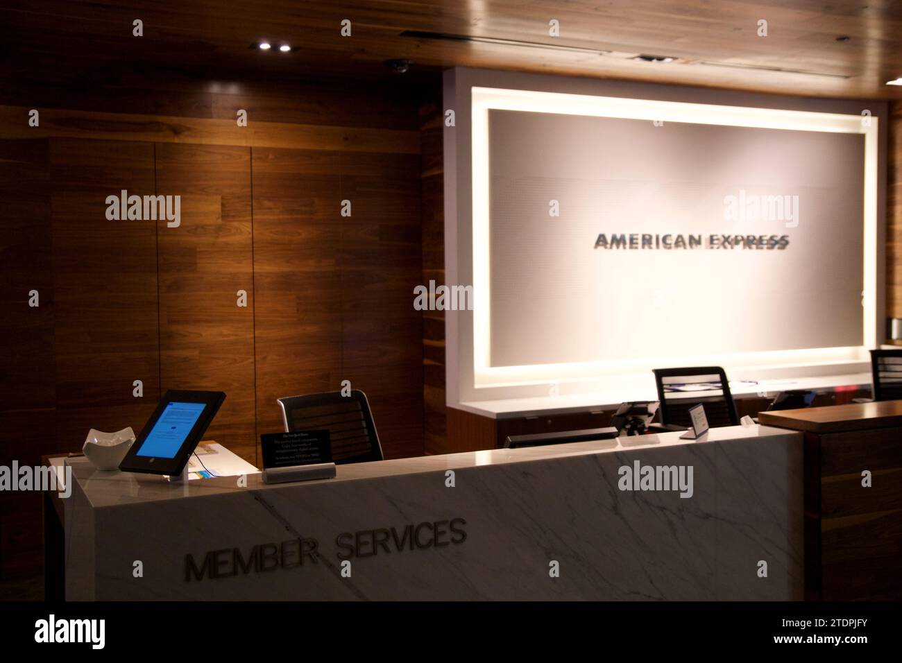 SAN FRANCISCO, CALIFORNIA, UNITED STATES - NOV 28, 2018: Reception area ...
