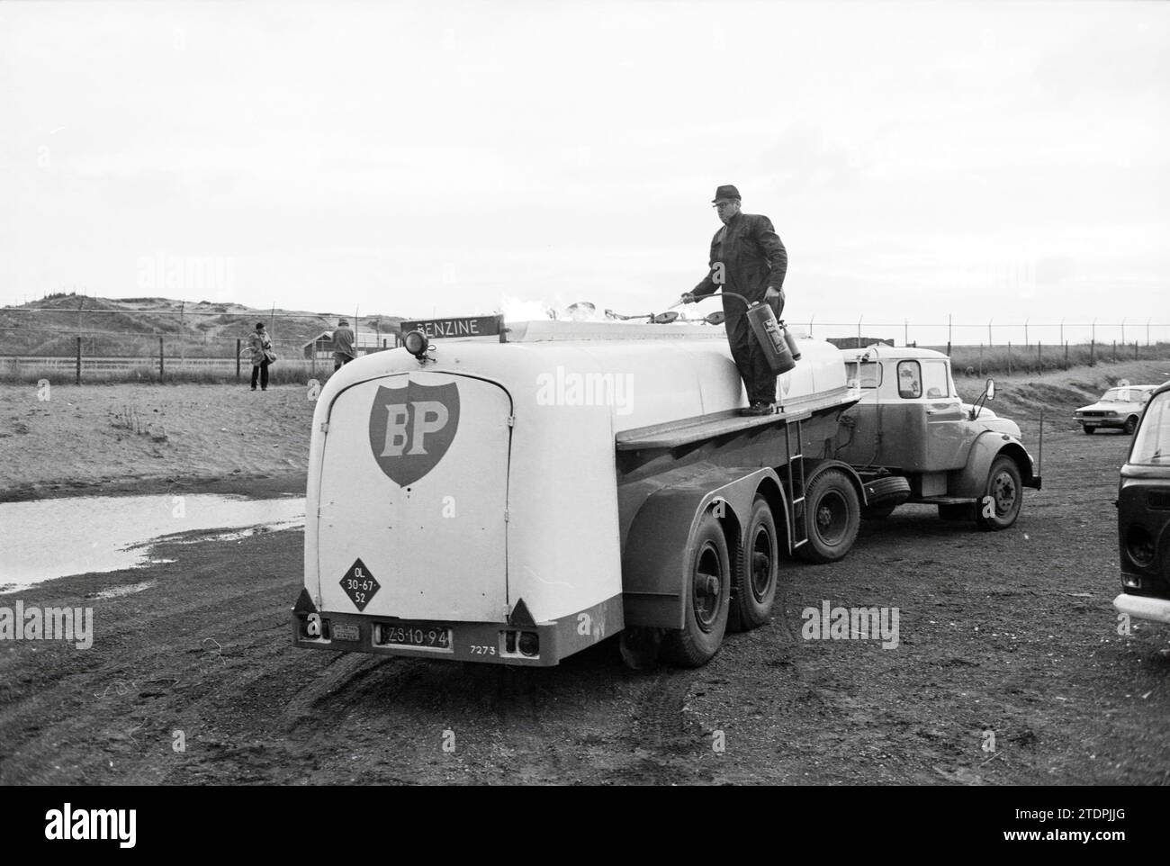 22 11 1977 hi-res stock photography and images - Alamy