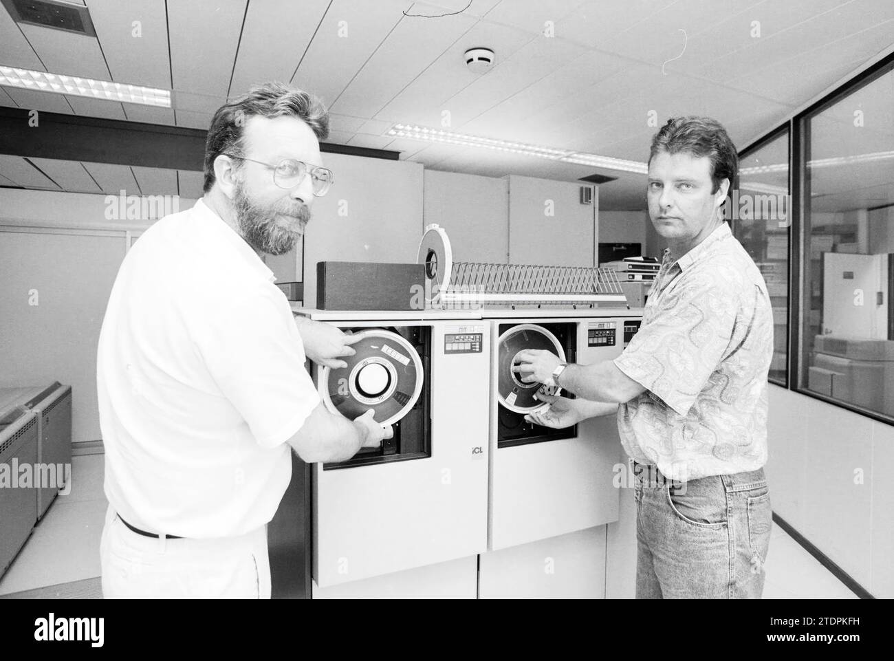 Hd circulation department hi-res stock photography and images - Alamy