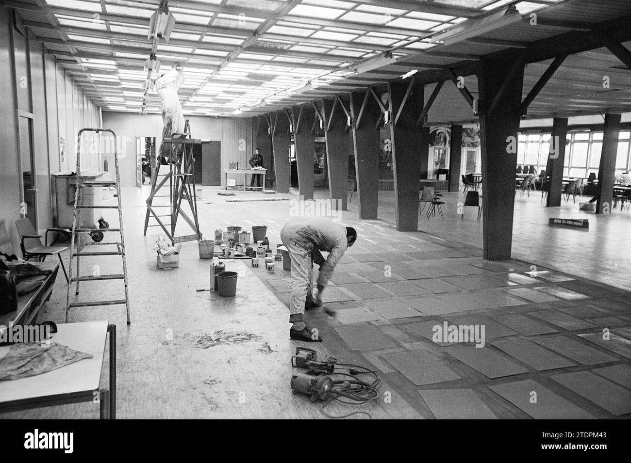Renovation of the Slof., Work, 21-01-1972, Whizgle News from the Past ...