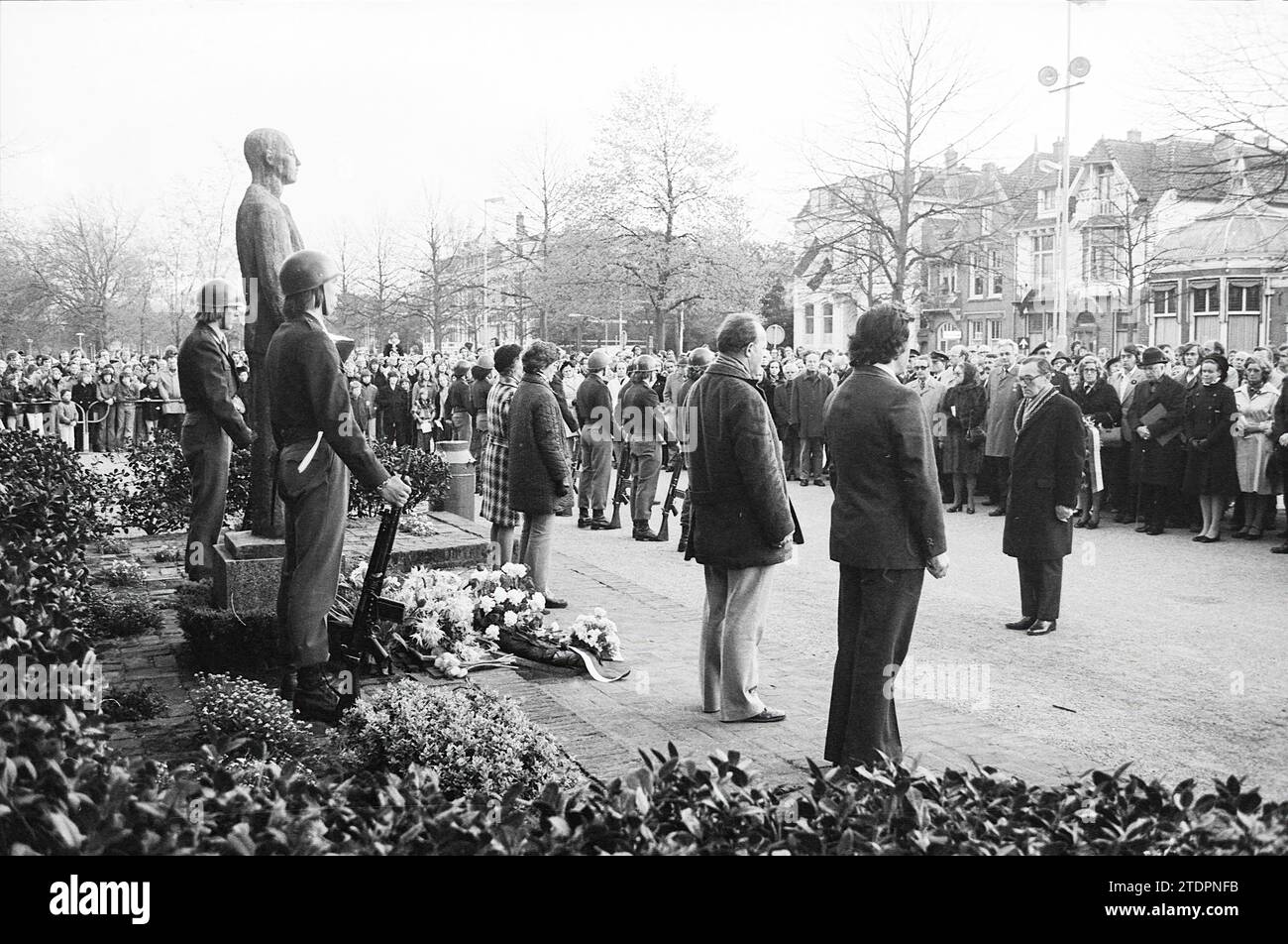 Square 1945 ijmuiden dreef haarlem hi-res stock photography and images - Alamy