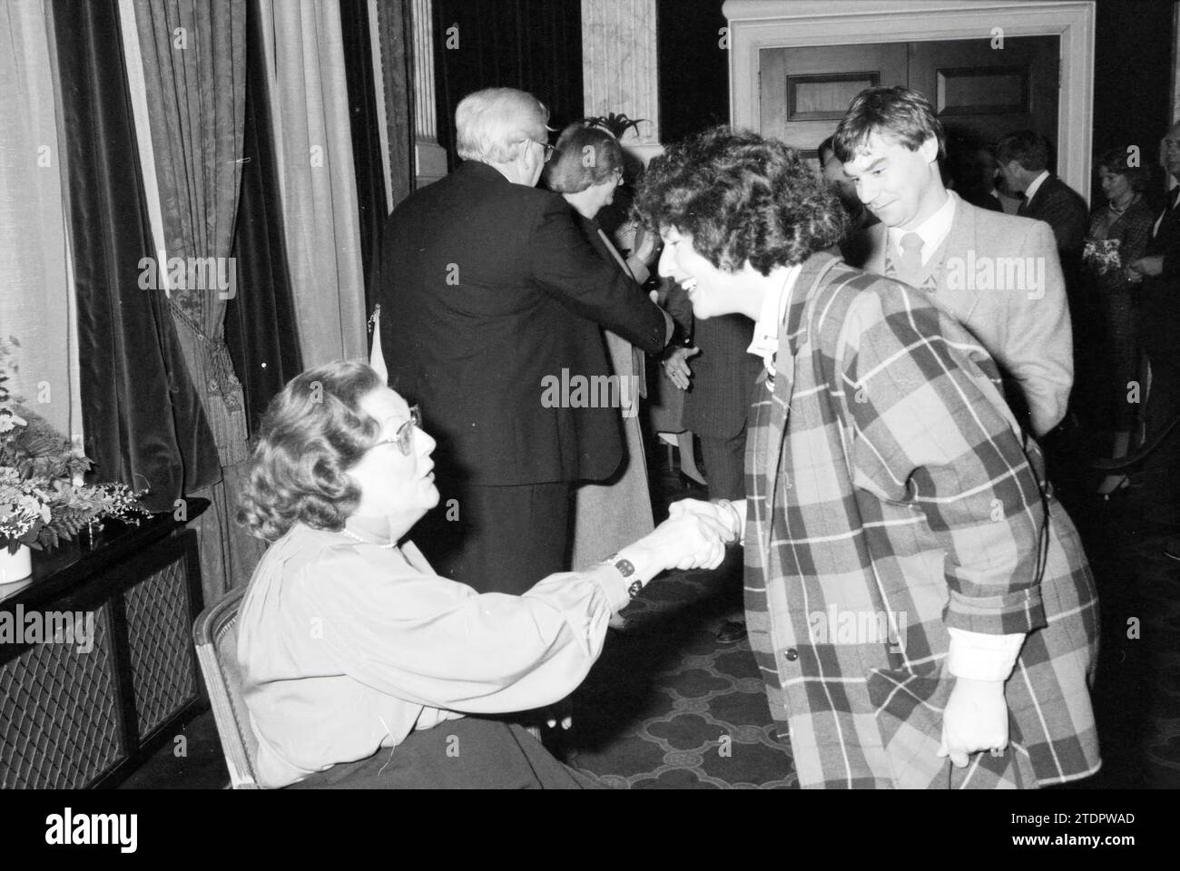 Reception Mr. van Winzum, MSD, 12-12-1984, Whizgle News from the Past ...