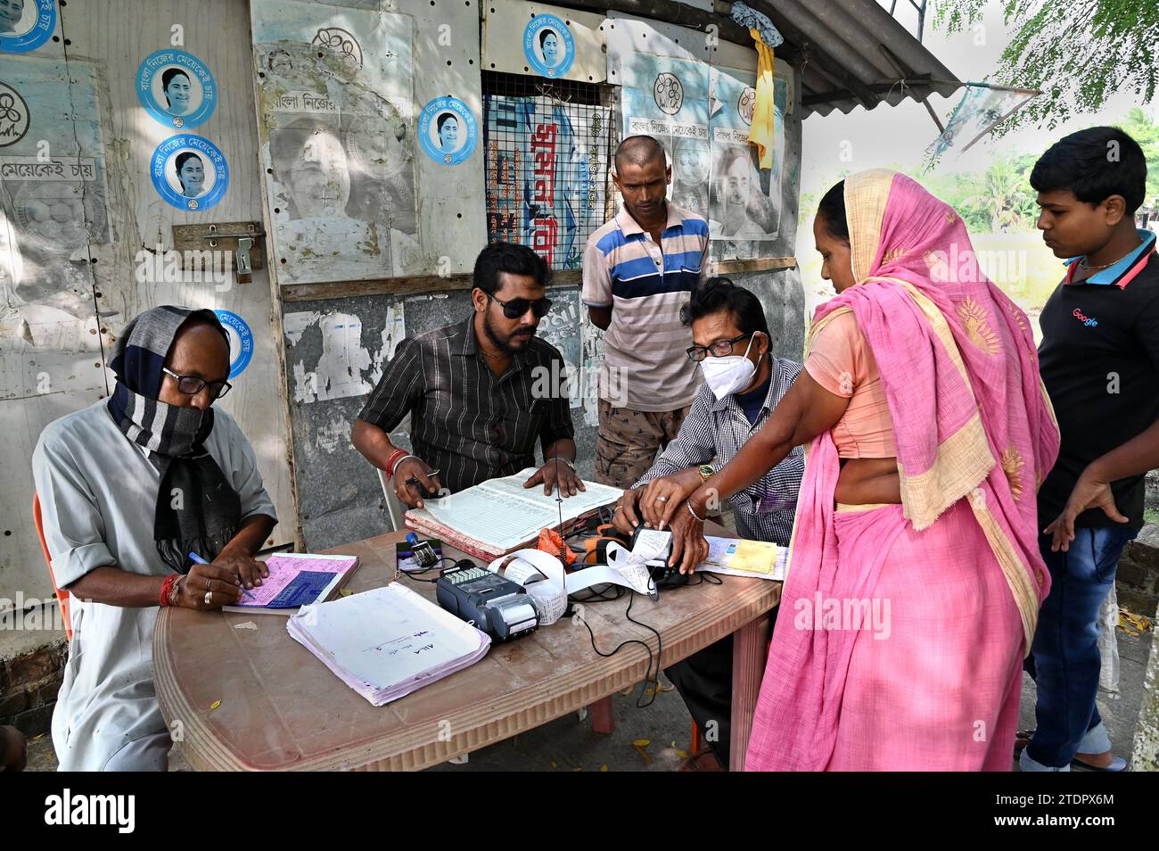 Ration card punting machine hi-res stock photography and images - Alamy