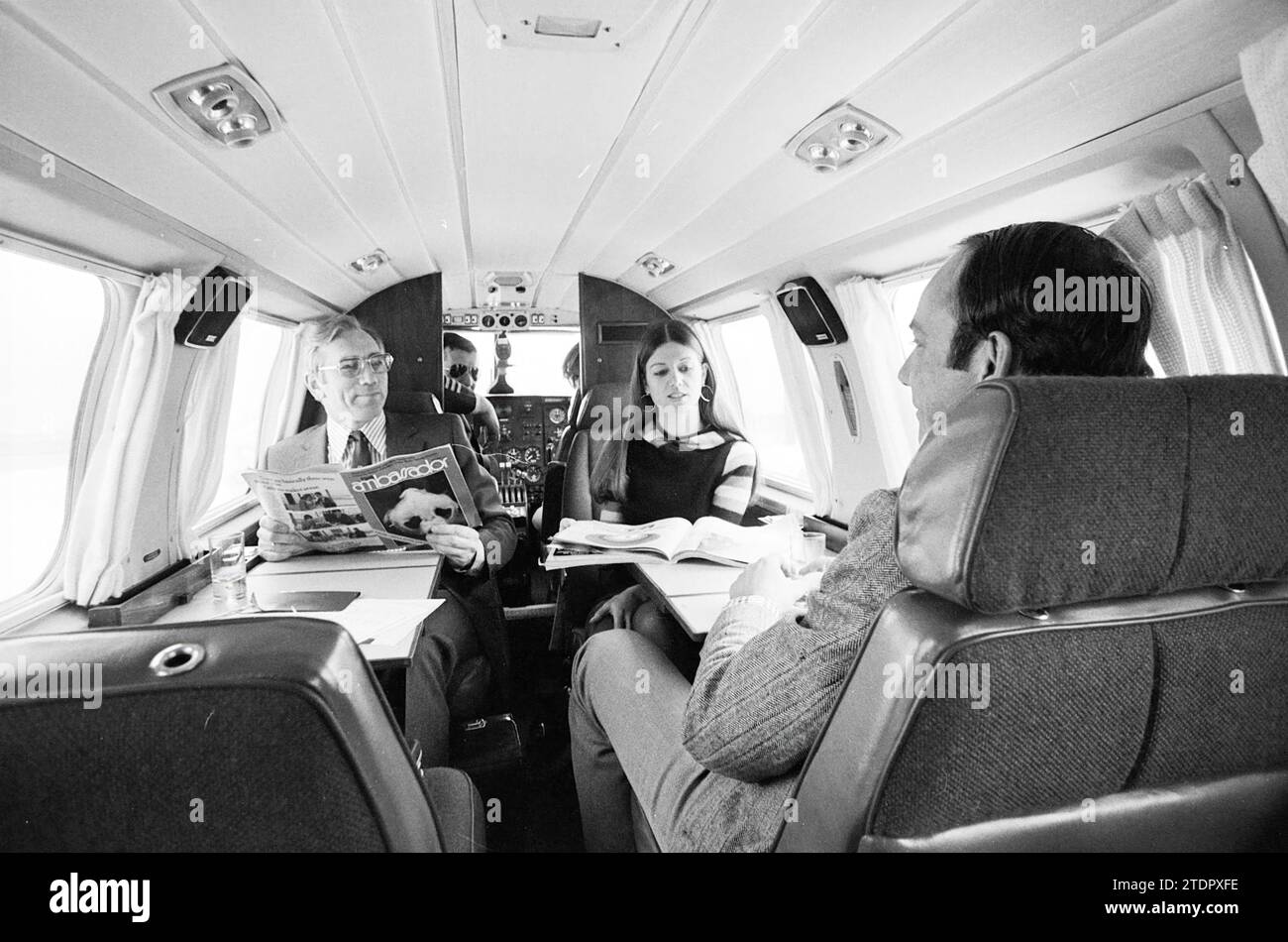 New machine transit air hi-res stock photography and images - Alamy